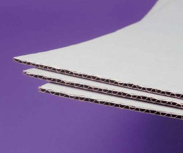 33 1/2" X 60" 200CF WHITE CORRUGATED SHEET | Mission City Container